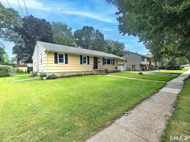 house with 3 bedroom, Stratford CT ES105230865