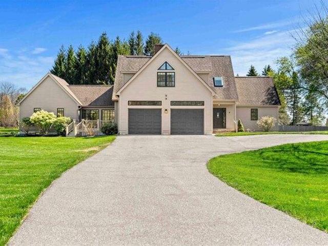 house with 3 bedroom, Stratham NH DS103036059