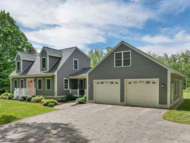 house with 3 bedroom, Stratham NH DS103884976