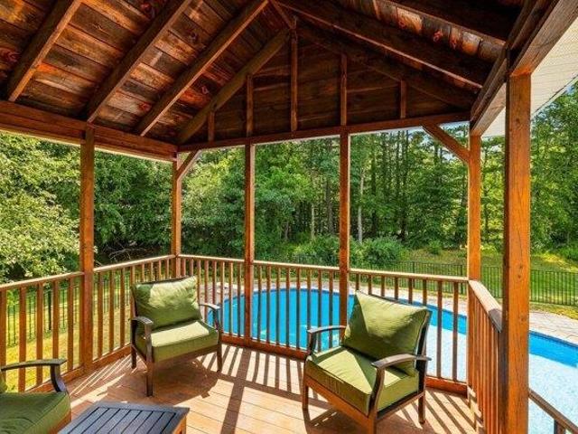 house with 3 bedroom, Stratham NH DS104332993