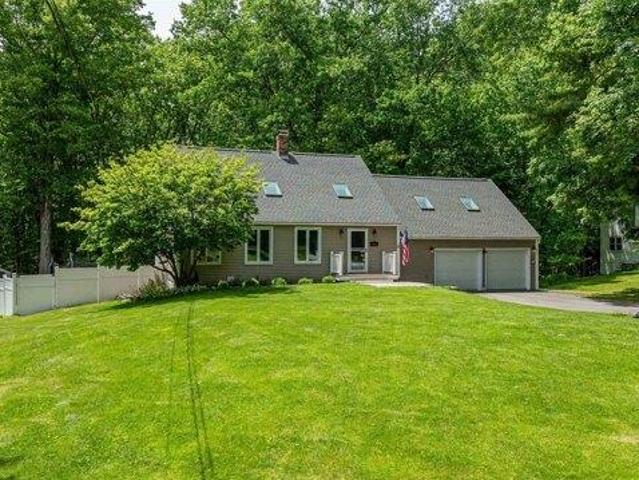 house with 3 bedroom, Stratham NH ES103889120
