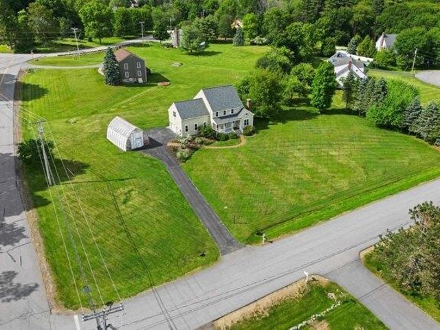 house with 3 bedroom, Stratham NH ES105144079