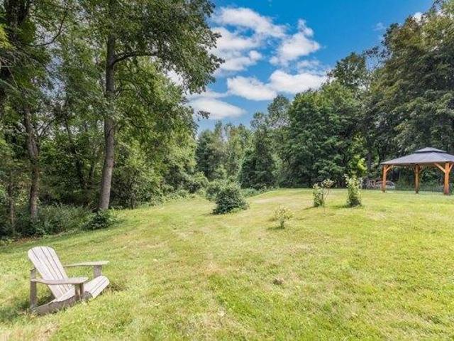 house with 3 bedroom, Stratham NH ES105155775