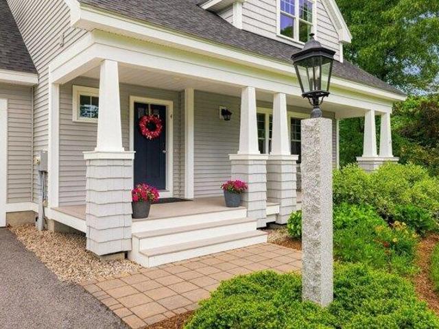 house with 3 bedroom, Stratham NH ES105233371