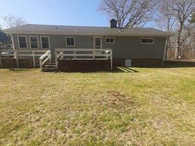 house with 3 bedroom, Sturbridge MA ES104114252