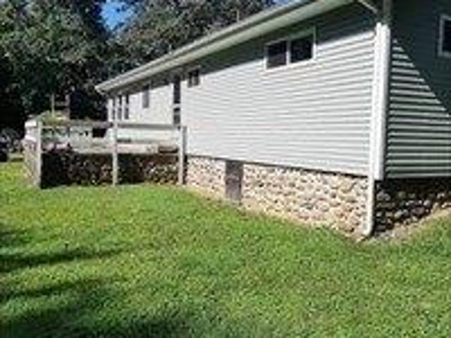 house with 3 bedroom, Sturbridge MA ES104831393