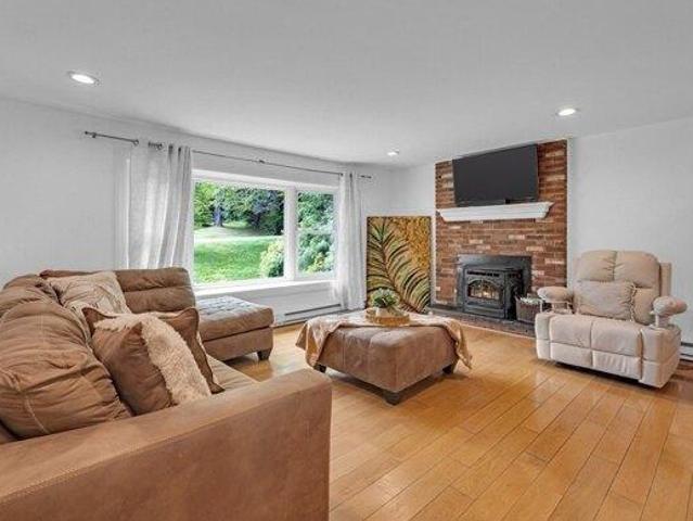 house with 3 bedroom, Sturbridge MA ES104853324