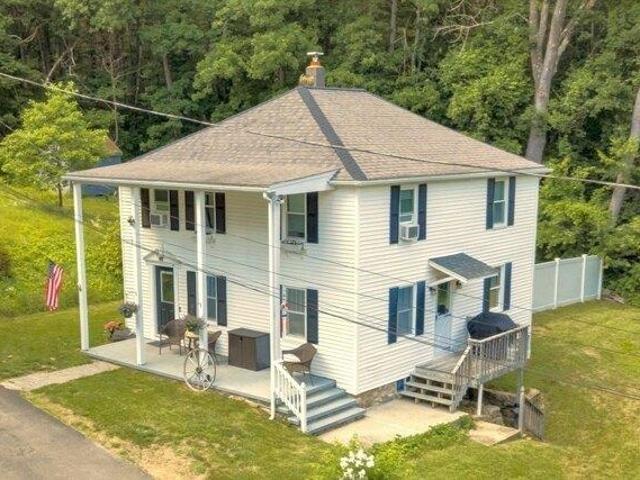 house with 3 bedroom, Sturbridge MA ES105060072