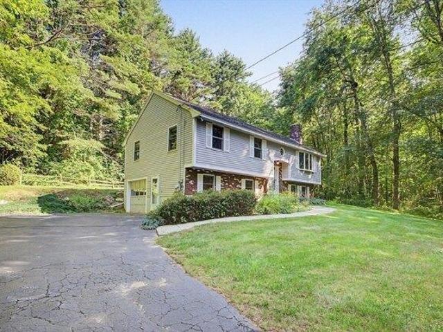 house with 3 bedroom, Sturbridge MA ES105105437