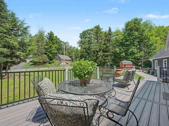 house with 3 bedroom, Sunapee NH ES104265845