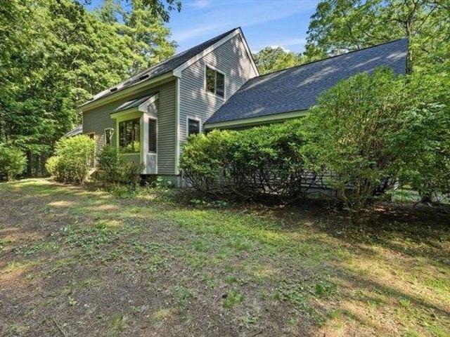 house with 3 bedroom, Sunderland MA ES104407118