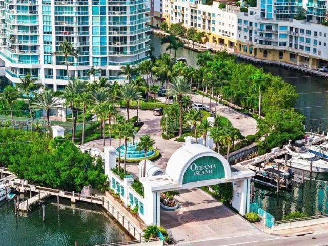 house with 3 bedroom, Sunny Isles Beach FL FL DLS102395517