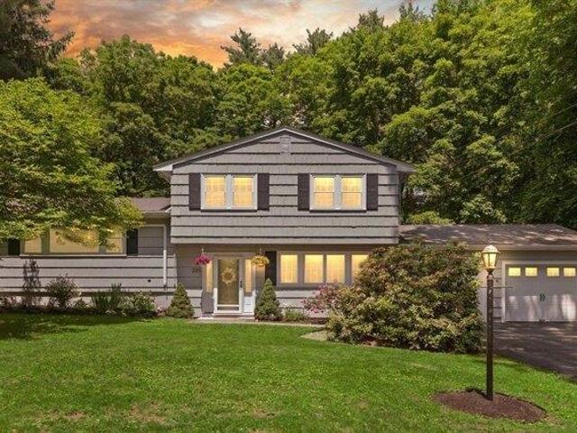 house with 3 bedroom, Sudbury MA DS104114554