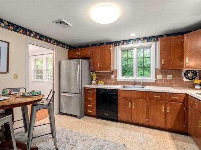 house with 3 bedroom, Sudbury MA ES104042677