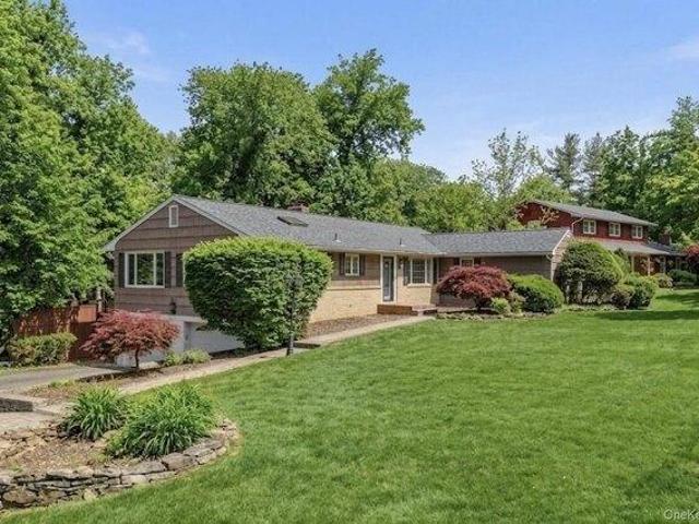 house with 3 bedroom, Suffern NY DLS102528247