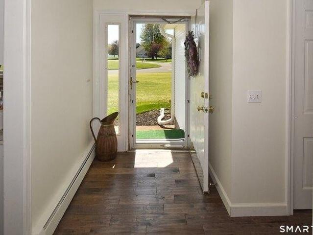 house with 3 bedroom, Suffield CT DLS102318369
