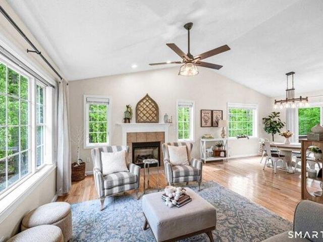 house with 3 bedroom, Suffield CT DS102318392