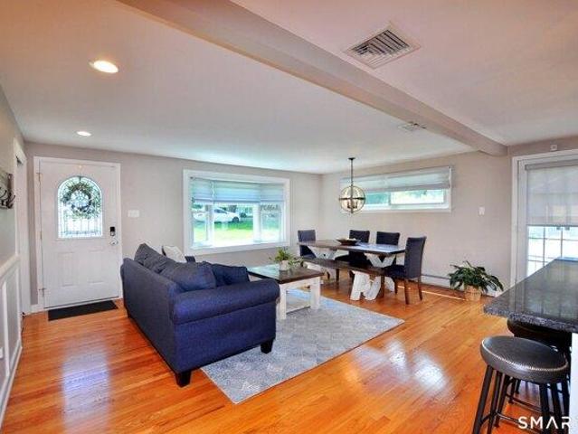 house with 3 bedroom, Suffield CT DS103185272