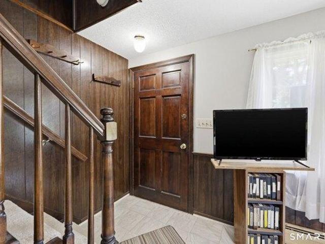 house with 3 bedroom, Suffield CT ES103885082