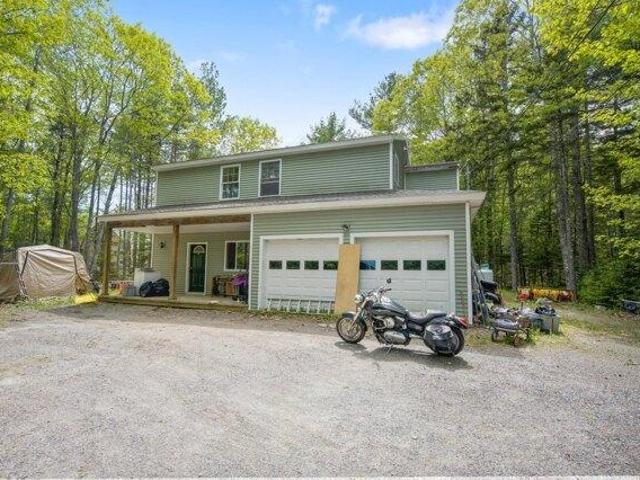 house with 3 bedroom, Surry ME DS104330929