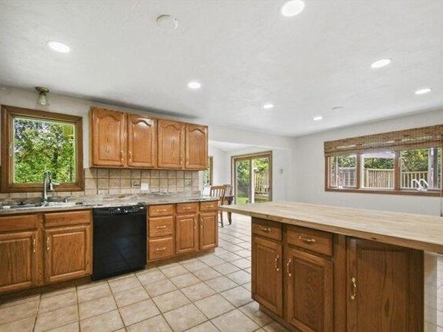house with 3 bedroom, Sutton MA DS102728269