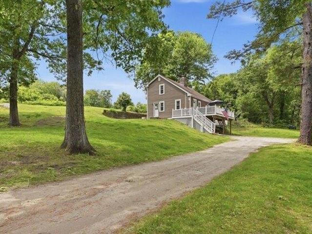 house with 3 bedroom, Sutton MA ES103221815
