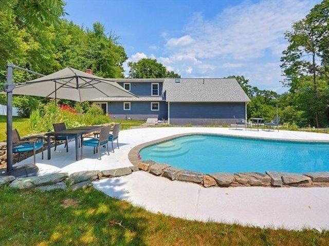 house with 3 bedroom, Sutton MA ES104514971