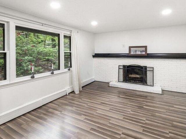 house with 3 bedroom, Sutton MA ES105108450