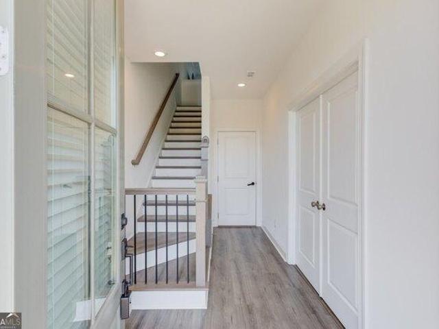 house with 3 bedroom, Suwanee GA ES104898951