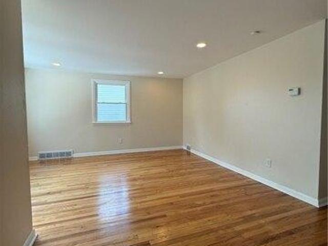 house with 3 bedroom, Syracuse NY ES104907456