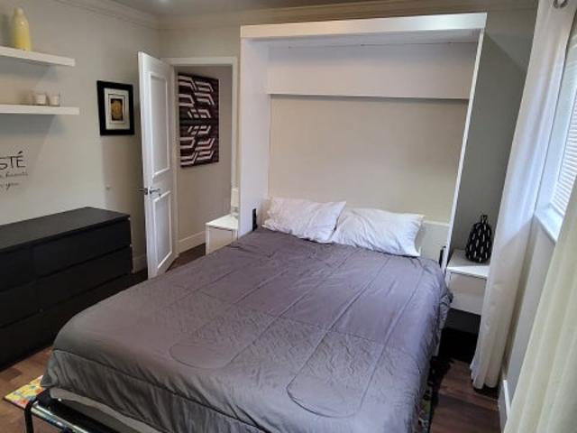 House with 3 Bedrooms and 2 bathrooms /one store