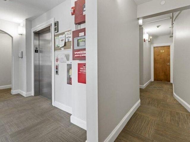 house with 46 bedroom, Cambridge MA ES104869780