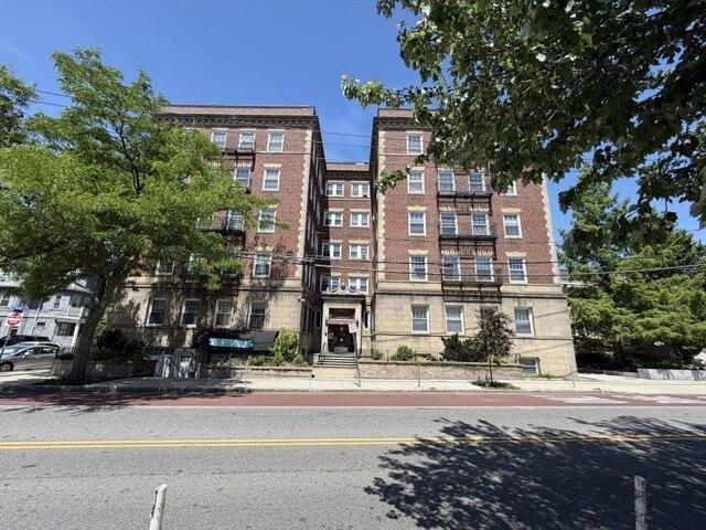 house with 49 bedroom, Somerville MA DS103969988