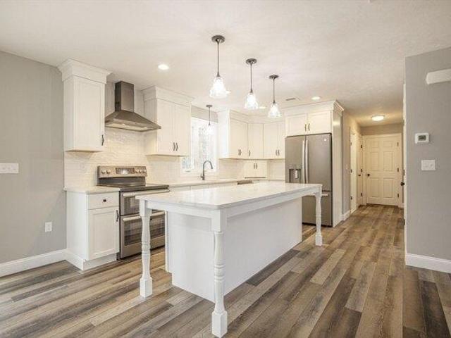 house with 4 bedroom, Taunton MA DS103431931