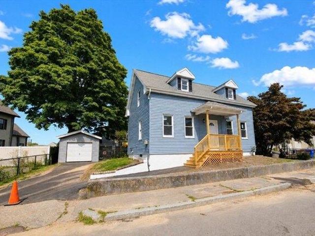 house with 4 bedroom, Taunton MA ES105143031