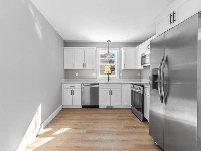 house with 4 bedroom, Taunton MA ES103250654