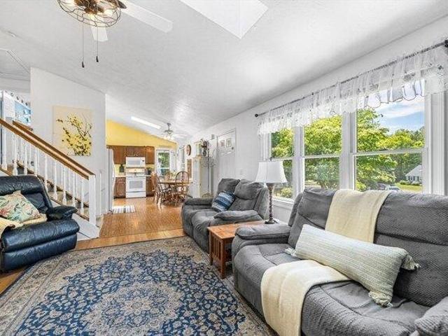 house with 4 bedroom, Taunton MA ES103432912