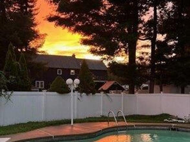 house with 4 bedroom, Taunton MA ES103967274