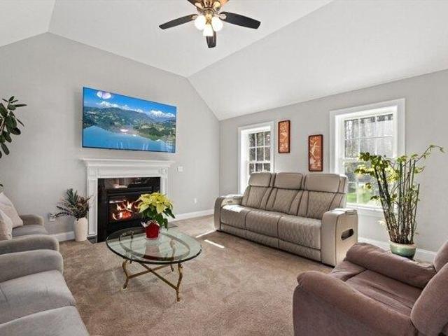 house with 4 bedroom, Templeton MA ES102860909