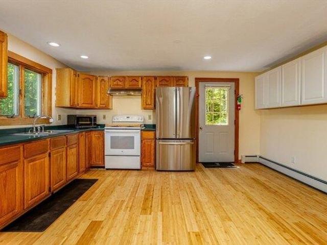 house with 4 bedroom, Templeton MA ES103073272