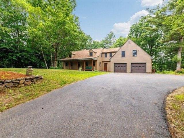 house with 4 bedroom, Templeton MA ES104009500