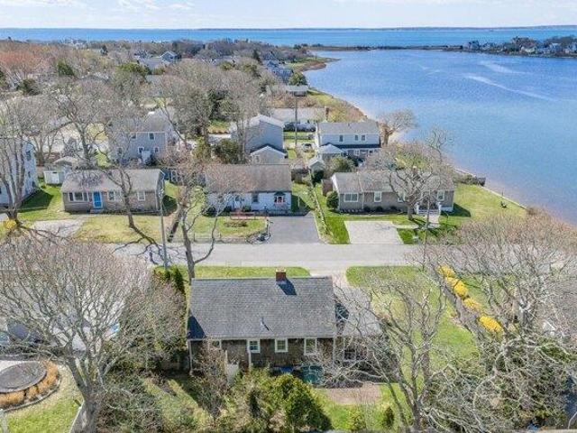 house with 4 bedroom, Teaticket MA DS102256595