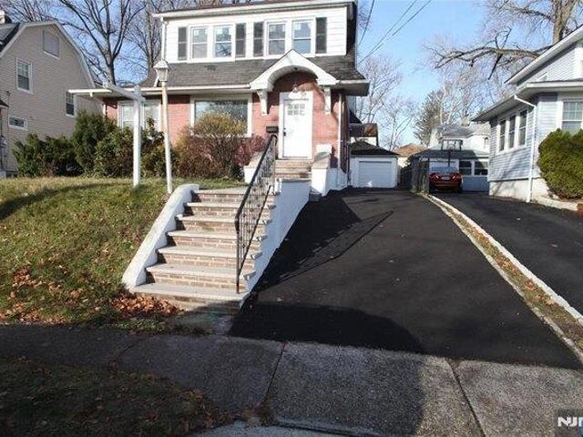 house with 4 bedroom, Teaneck NJ DLS101632185