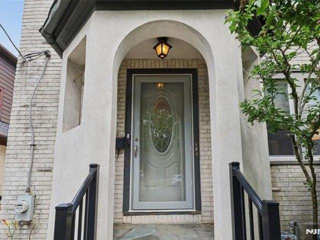 house with 4 bedroom, Teaneck NJ ES105175019