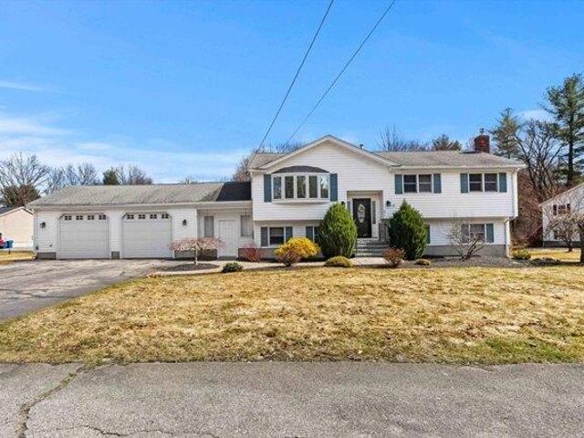 house with 4 bedroom, Tewksbury MA DLS102635450