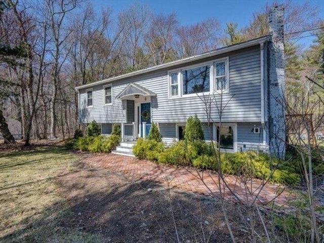 house with 4 bedroom, Tewksbury MA DS102447177