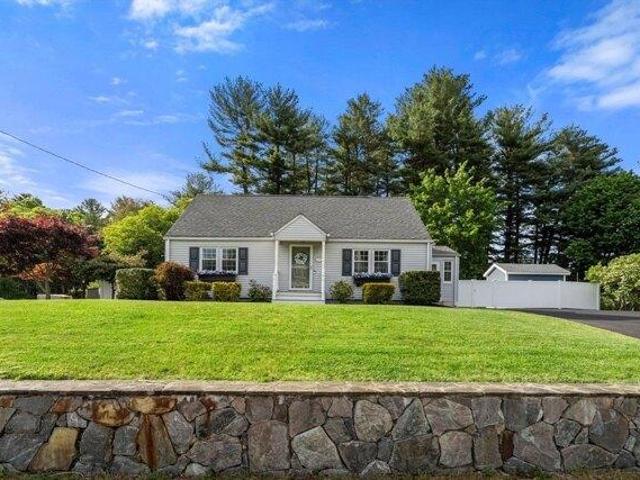 house with 4 bedroom, Tewksbury MA DS102960569