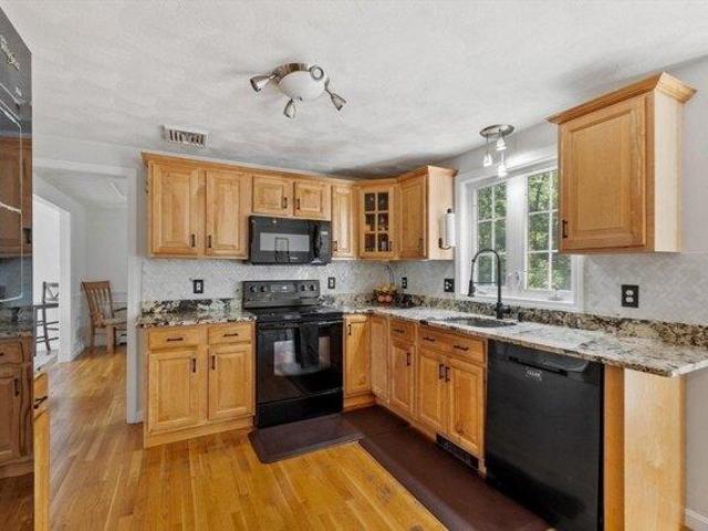 house with 4 bedroom, Tewksbury MA DS103099308