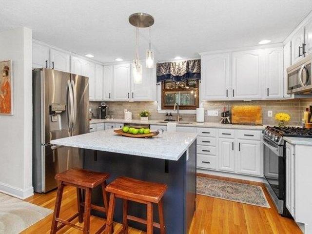 house with 4 bedroom, Tewksbury MA ES102961156