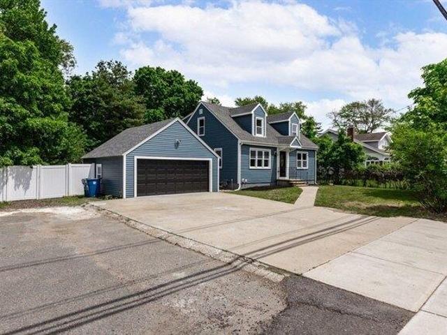 house with 4 bedroom, Tewksbury MA ES103499078
